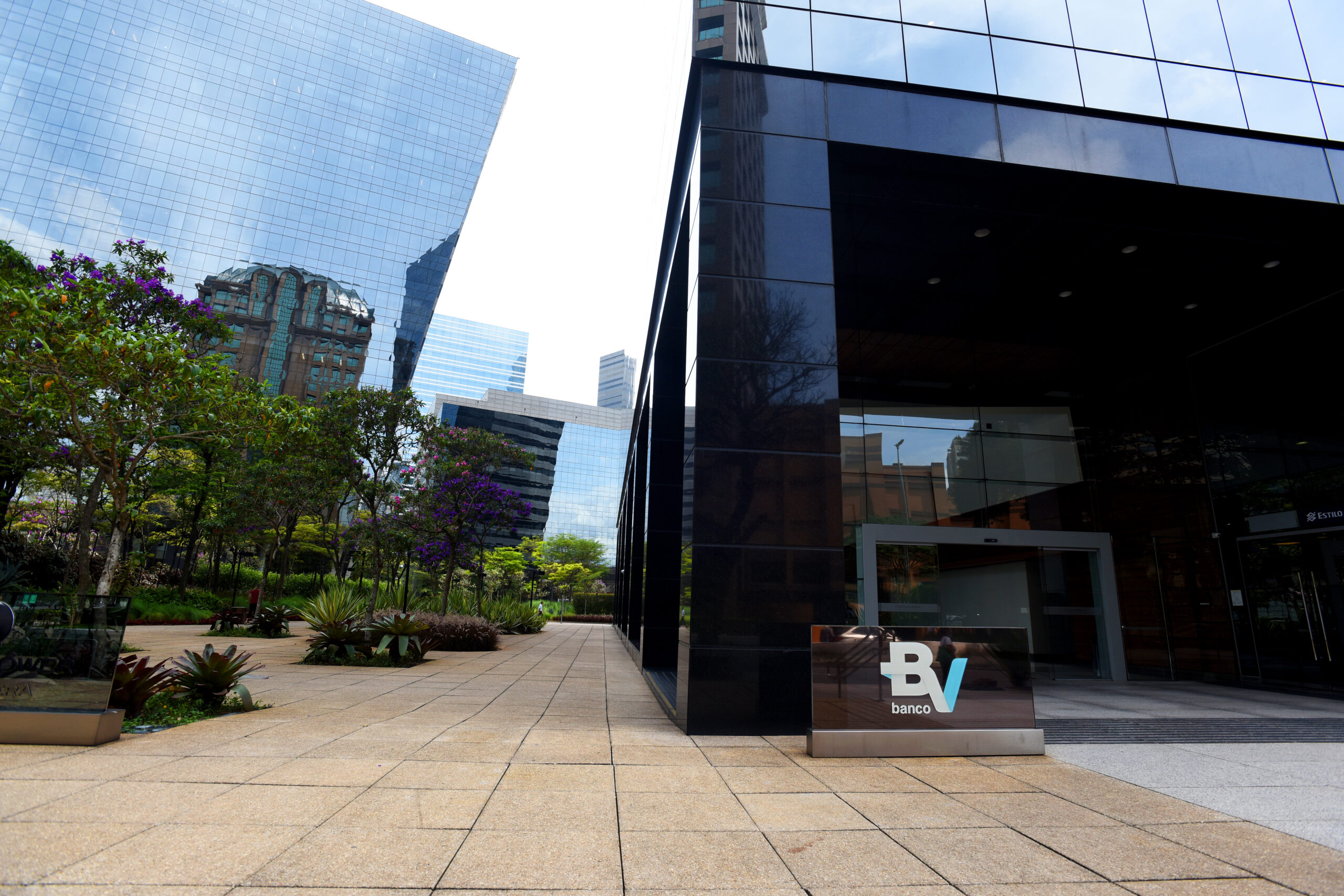 Banco BV lança feirão de cobrança com descontos de até 90% — Universo ...